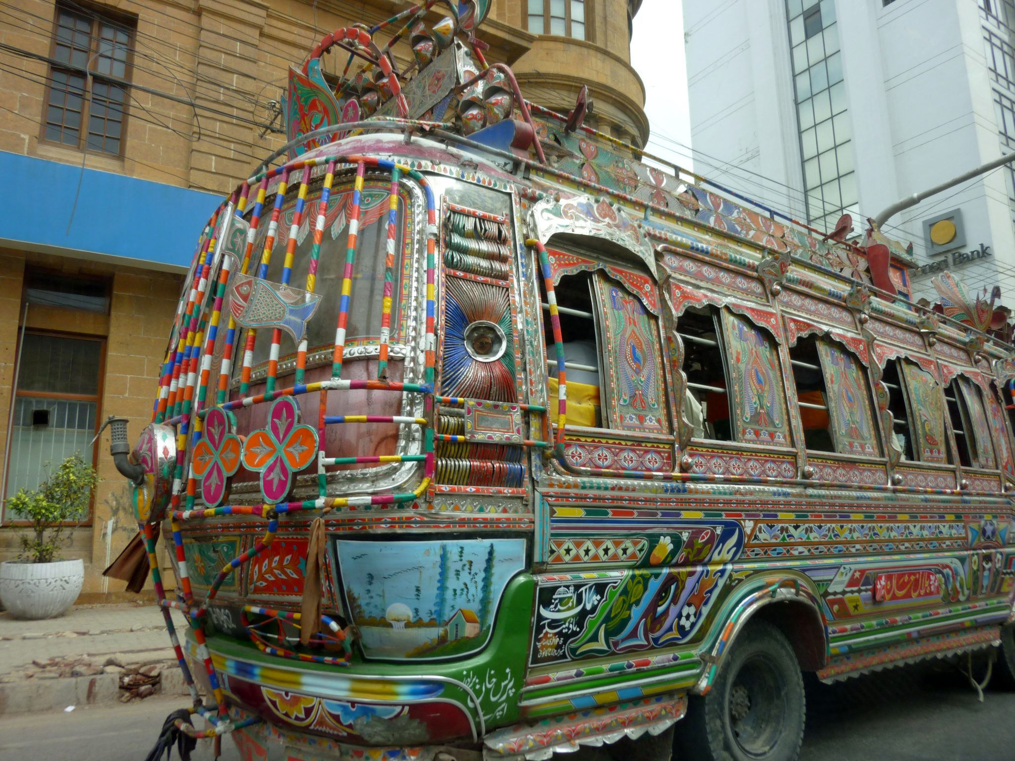 Explosion of Colour, a Bus in Pakistan – Inika Art