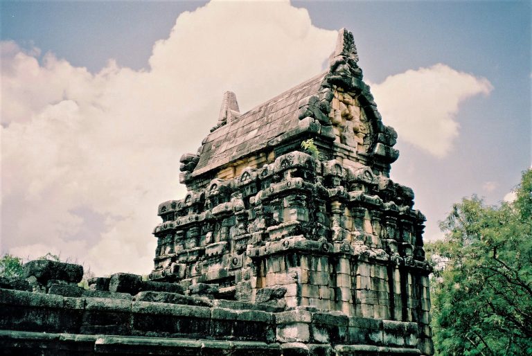 Chola Hindu Temple,Polonnaruwa , Sri Lanka – Inika Art
